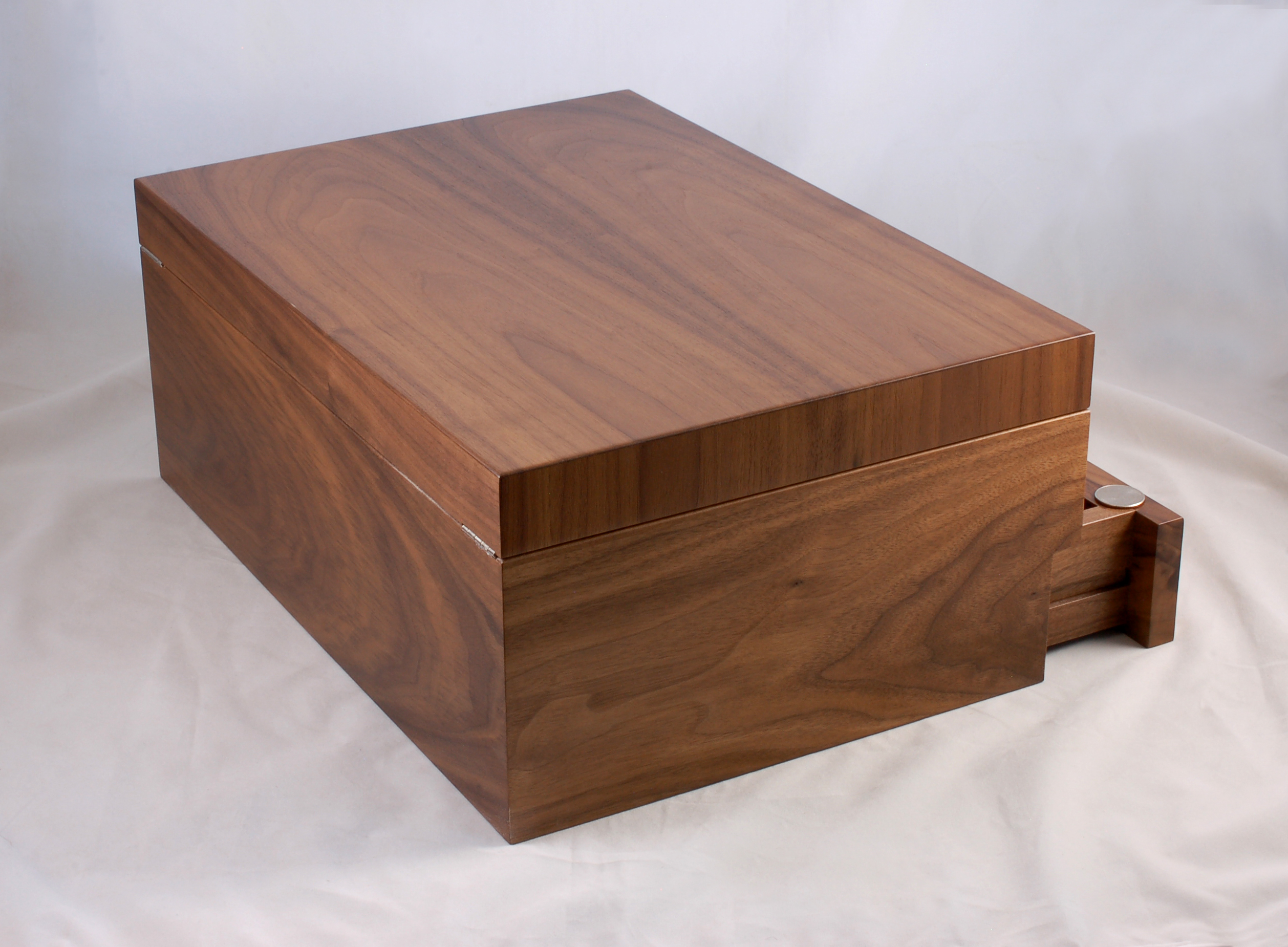 Hinge Top Boxes - WDI Packaging Solutions - Wood Retail Packaging